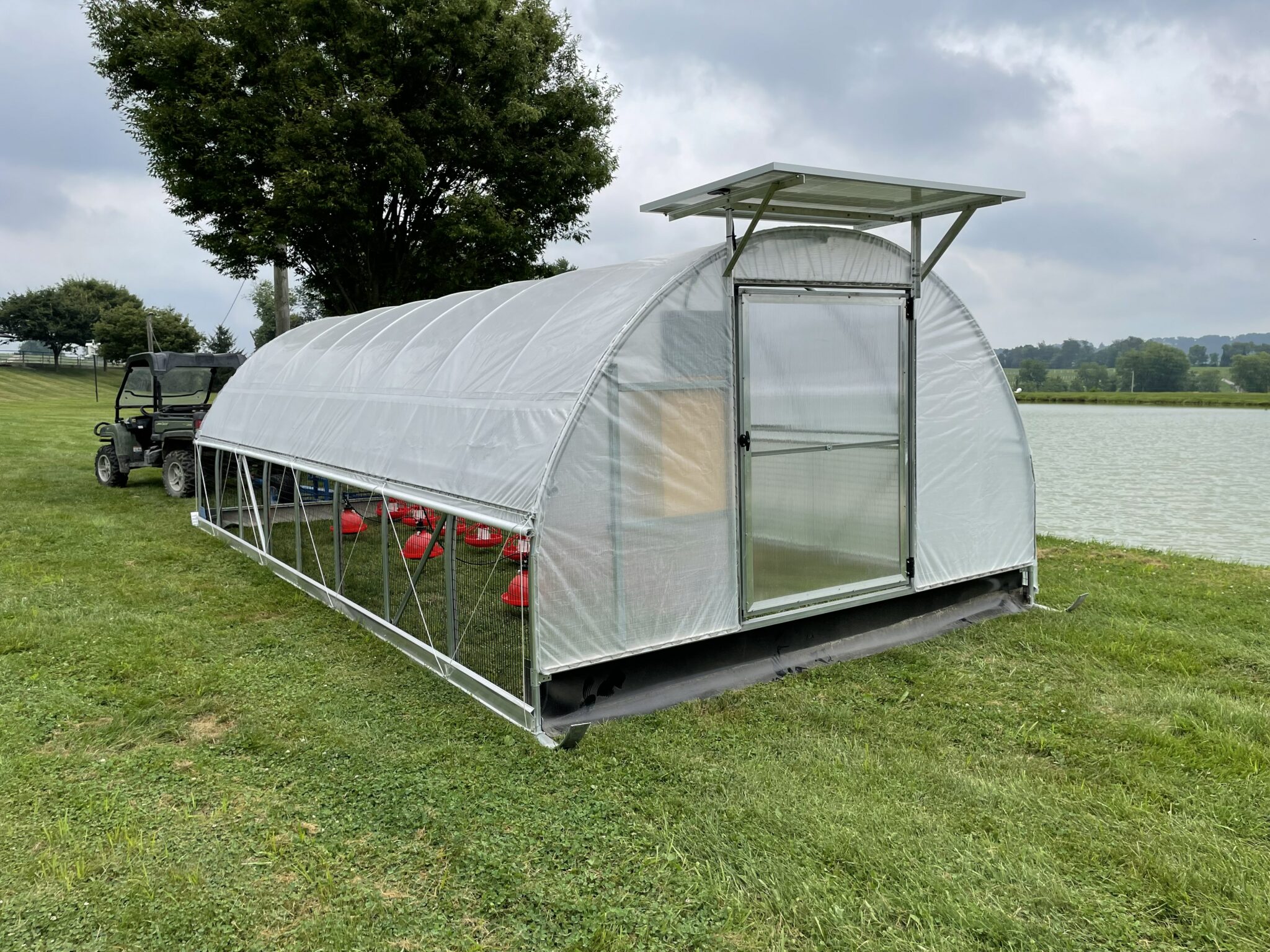 Mobile Range Coop [Broilers] Model 250