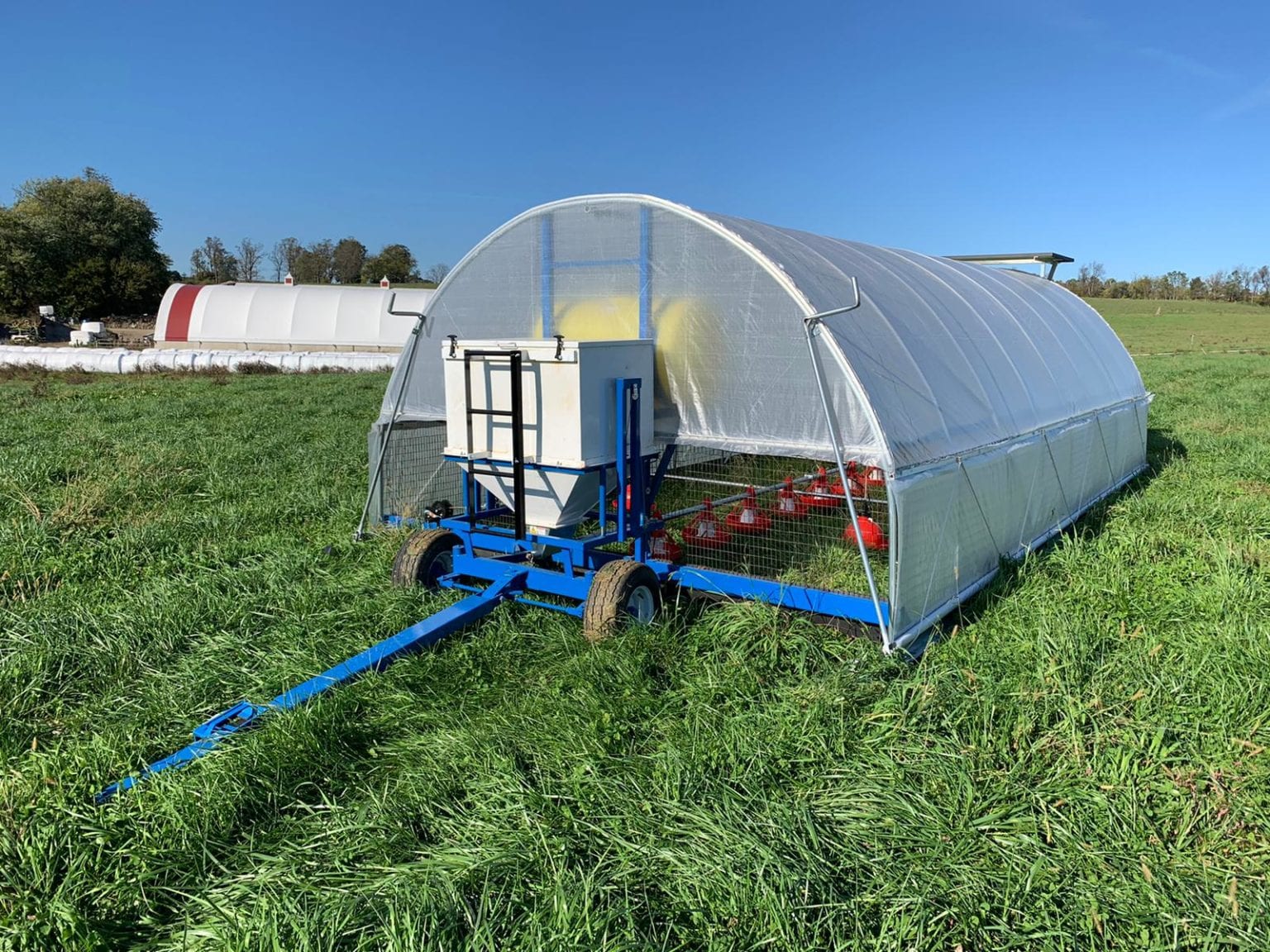 Efficient Mobile Chicken Houses & Coops